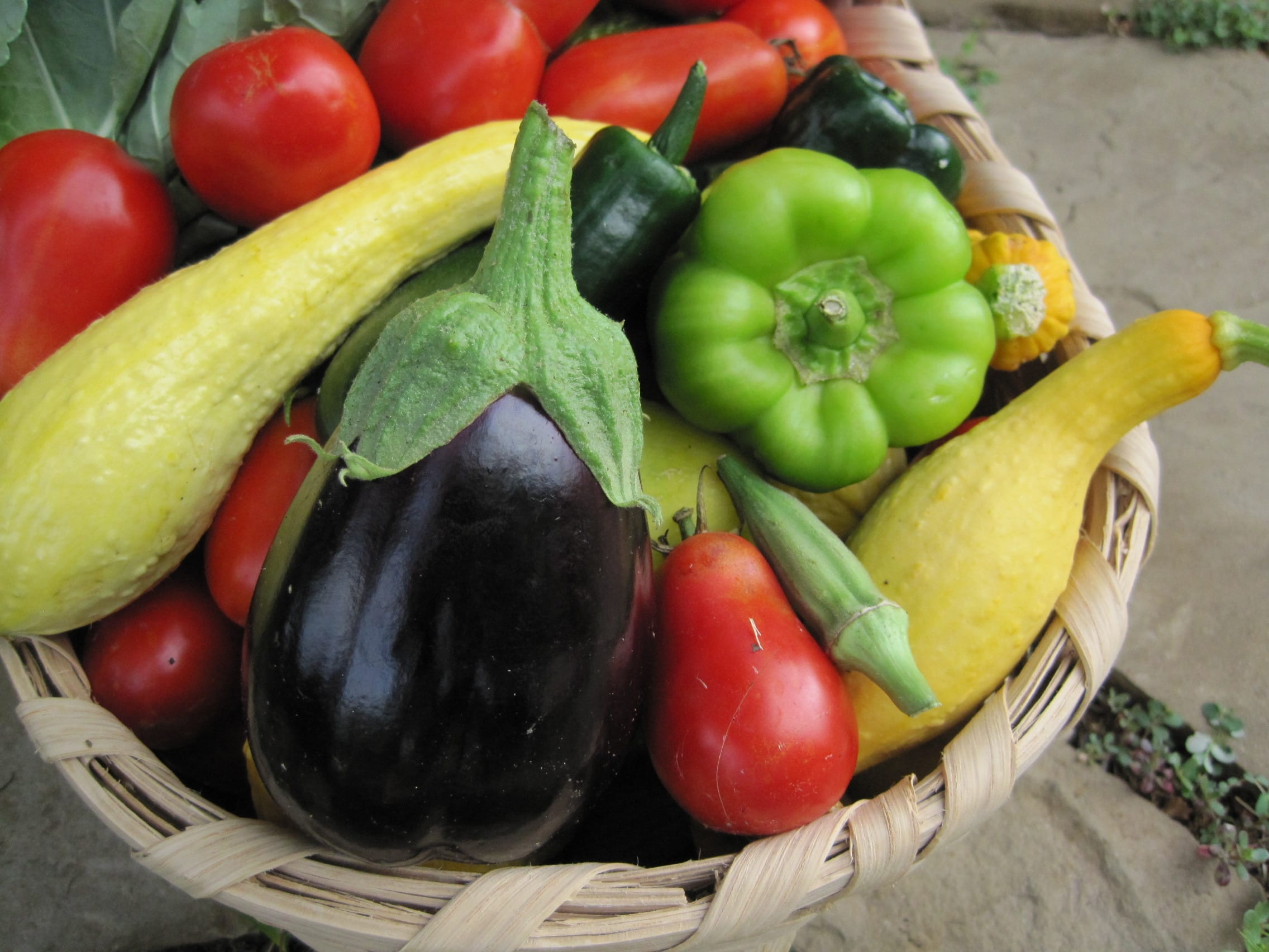 Fill Up On Color: Eat the Rainbow - Life At The Table